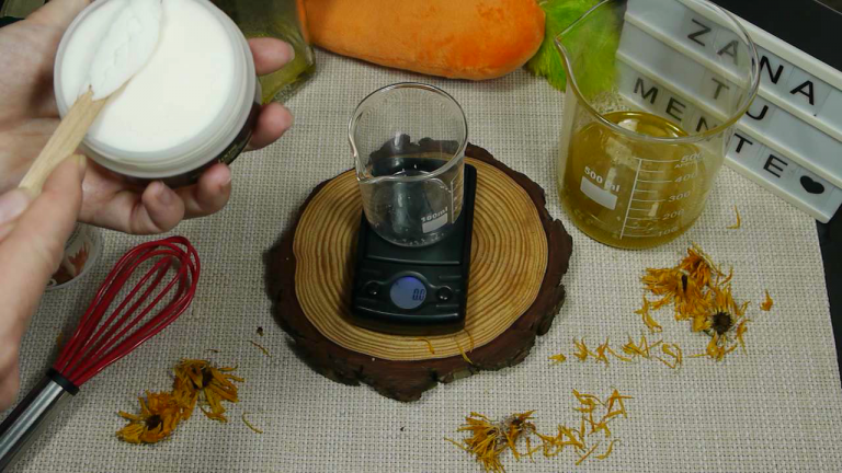 Cómo hacer Pomada de Caléndula - Zana tu mente